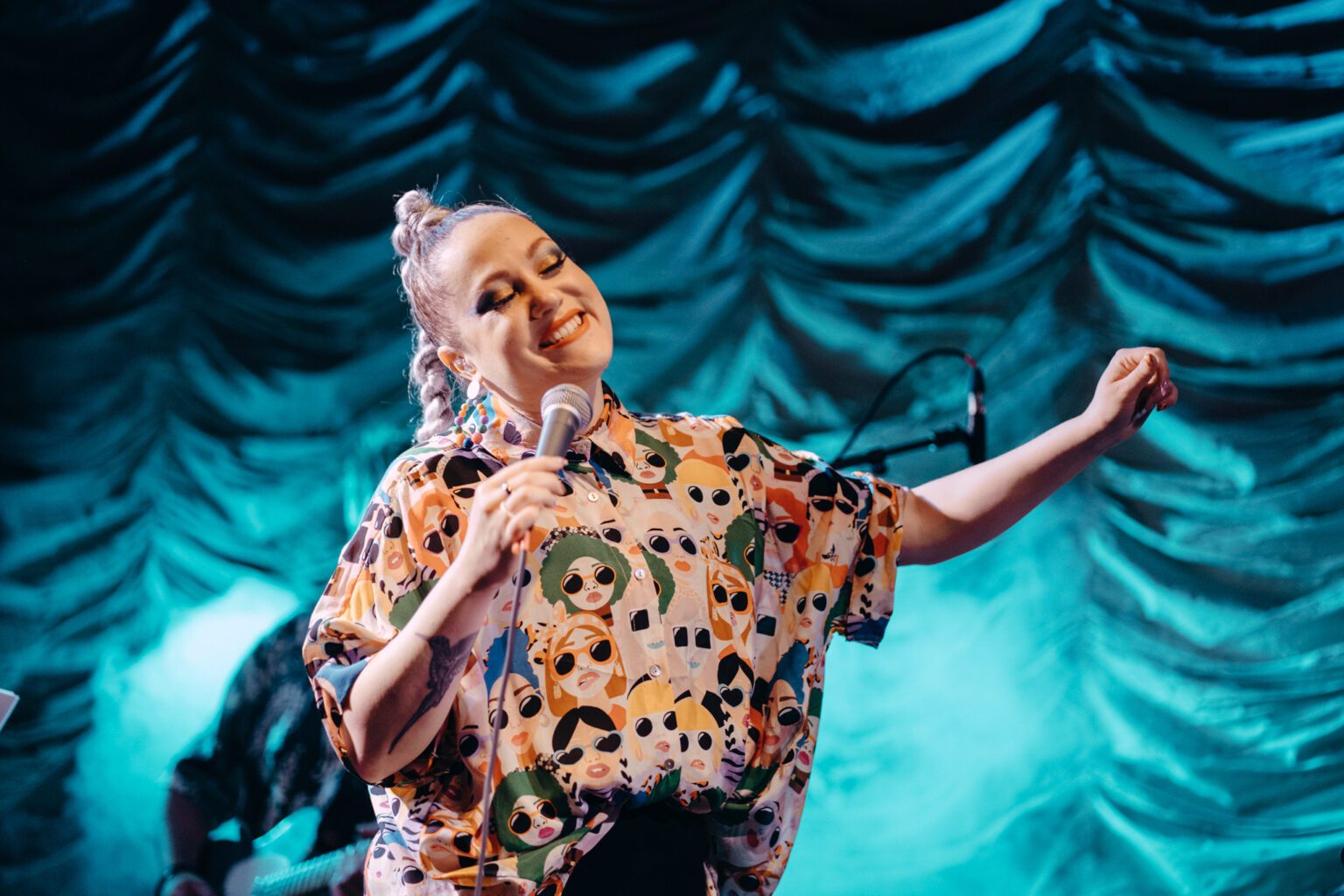 Artist Interview: Helena May - Radio ONE - Die neue Hitgarantie ...